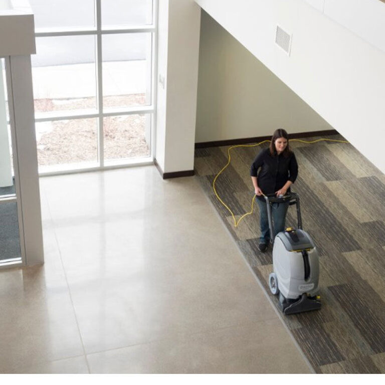 NILFISK ES300 WALK BEHIND CARPET CLEANER & EXTRACTOR (56265503PA)